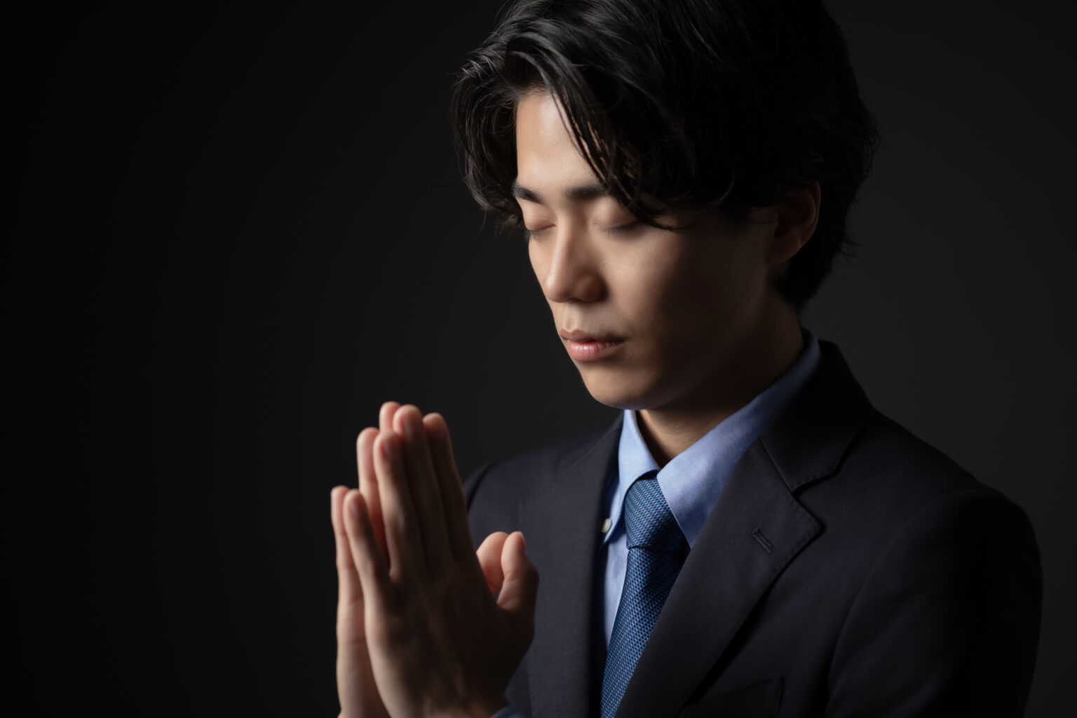 神棚のある会社、ない会社、神棚参拝は会社に成功をもたらす？